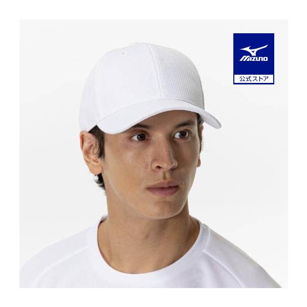 ワンポイントロゴのシンプルなデザインのキャップ。