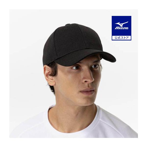 ワンポイントロゴのシンプルなデザインのキャップ。