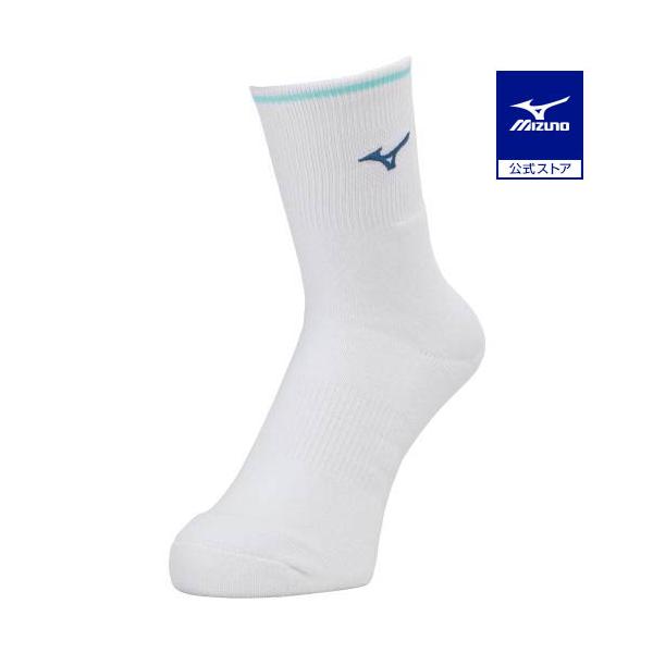 ウエアとカラーを合わせたラインソックス。