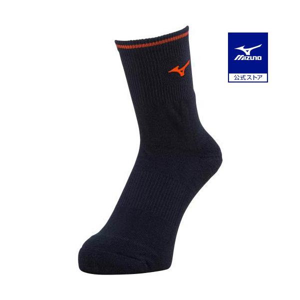 ウエアとカラーを合わせたラインソックス。