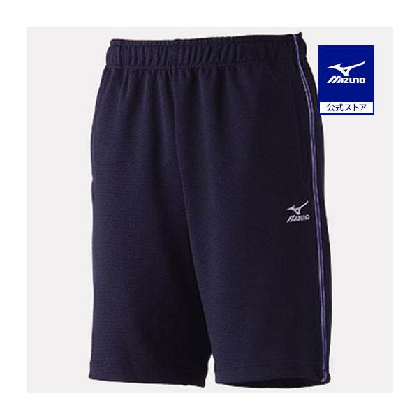 サイドラインがアクセントのウォームアップハーフパンツ。