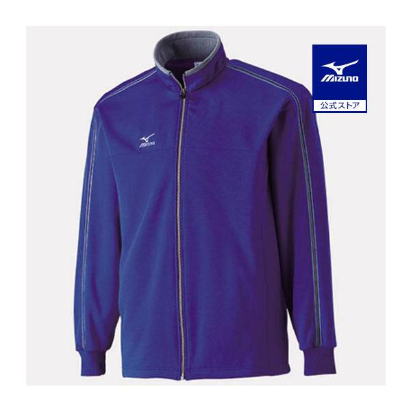 サイドラインがアクセントのウォームアップシャツ。