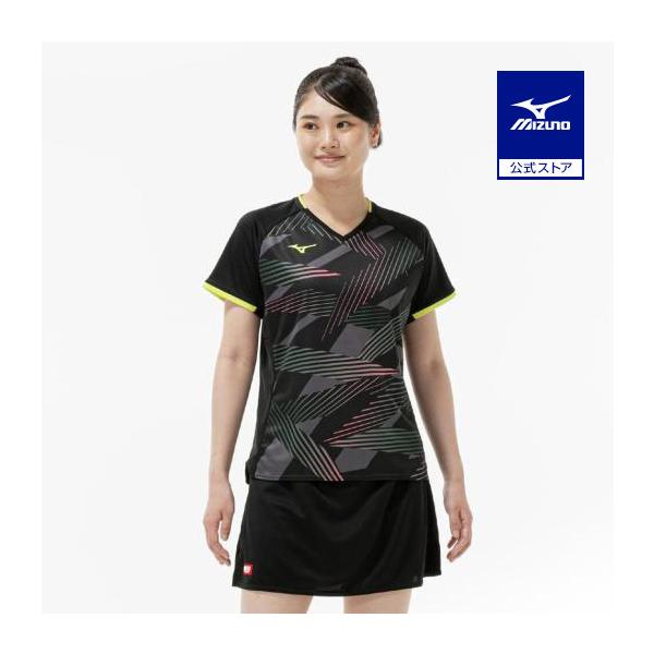 吸汗速乾性を備えたグラフィックゲームシャツ。