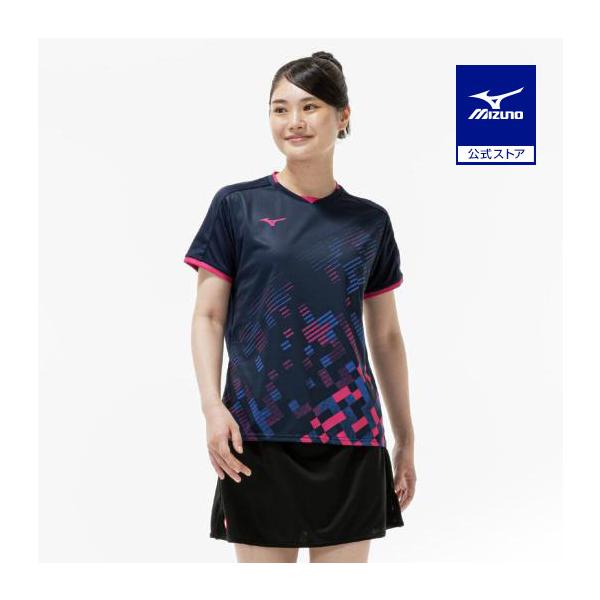 吸汗速乾性を備えたグラフィックゲームシャツ。