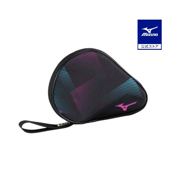 定番の1枚入り、コンパクトサイズケース。ベーシックな色に加え、グラフィックデザインも新登場、環境に配慮したリサイクル生地を使用。