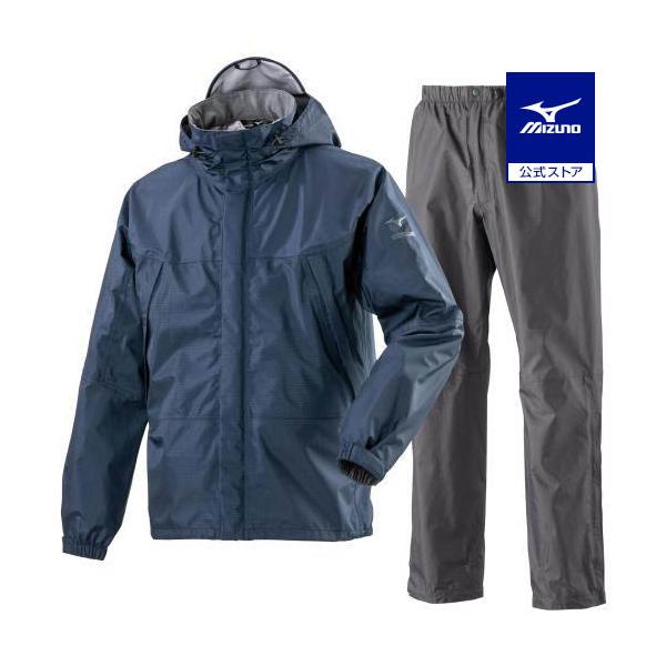 100洗撥水に代表される確かなスペックの定番レインスーツ。デザインをリニューアル。