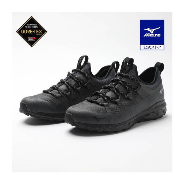 日常からアウトドアシーンまで幅広くライフスタイルシーンをサポートするモデル。アッパー縫製を最小限に抑えたシンプルなアッパーデザインに透湿・防水性に優れたGORE-TEXファブリクスを搭載。ウォーキングシューズ 靴 シューズ 男性 女性 メン...