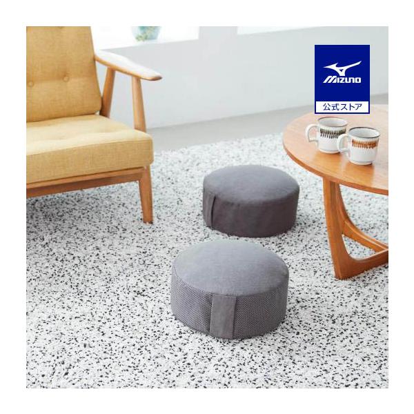 インテリア性を重視したヨガリングクッション。コロコロとゆっくり転がすだけでカンタンにストレッチができる。肩こりや腰痛などお困りに多種多様なストレッチに特化したクッション。トレーニング ながらトレーニング 筋トレ ストレッチ 健康グッズ 運動...