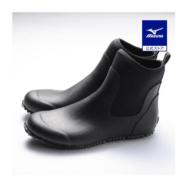 お待たせしました！大好評だったレインシューズがバージョンアップして再登場！ミズノのランニングシューズ由来のインソールと靴型を採用し職人の手でひとつずつ丁寧に仕上げることでフィット感を追求しました。思わず走り出したくなるようなレインシューズで...
