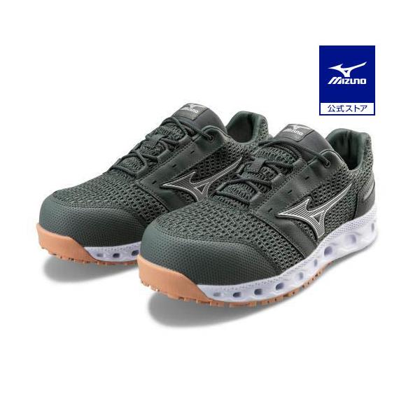 独自のソール構造とアッパーの大胆なメッシュによる、通気に特化したワークシューズ