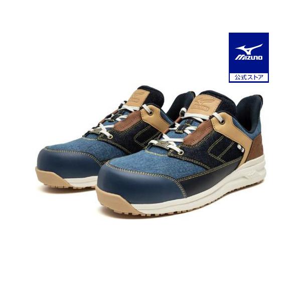 足を入れた瞬間、とりこになる履き心地のワークシューズに高品質な岡山県産デニムを贅沢につくろったリミテッドモデル、第3弾。