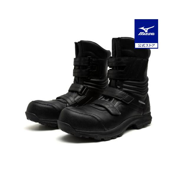 軽量性と履き心地に優れた柱上作業にも対応可能な半長靴