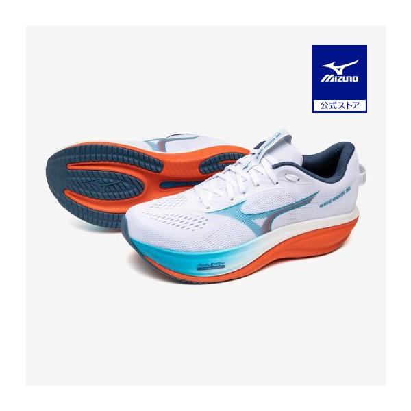 WAVE RIDERシリーズの核である、着地から蹴り出しまでのスムーズな走行感は継承し、培ってきたテクノロジーを統合することによってミズノ史上最高のデイリートレーナーが誕生。30年の歴史とDNAを足元に、新たなライド体験へ。