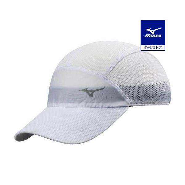 つばがやわらかいので丸めてポケットなどに収納可能。特殊加工でつばの形が戻りやすく、形が崩れにくい。