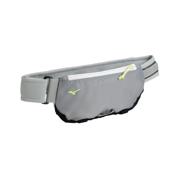 コンパクトで収納便利なウエストポーチ。