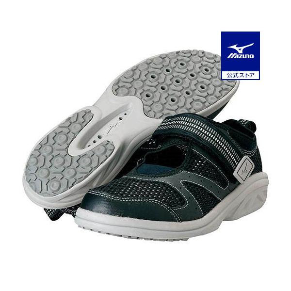 履きやすく、グリップ力がアップしたアクアウォーキング専用シューズ。