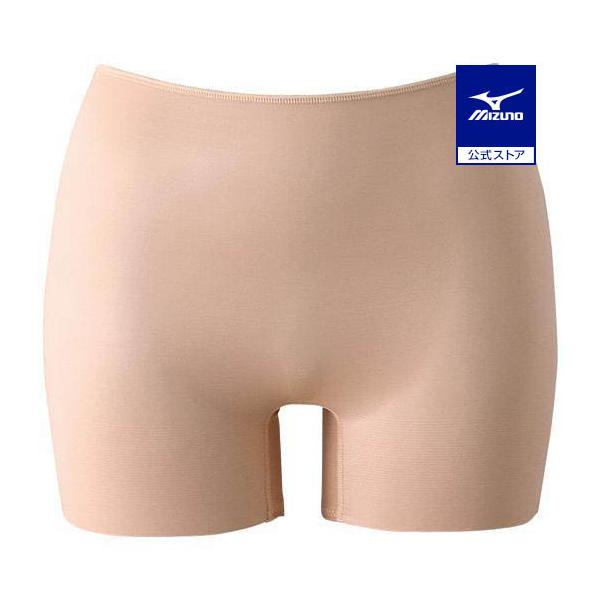 生地の編みに強弱をつけ、程よくサポート。