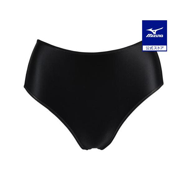 水着の下に着用するインナーです。