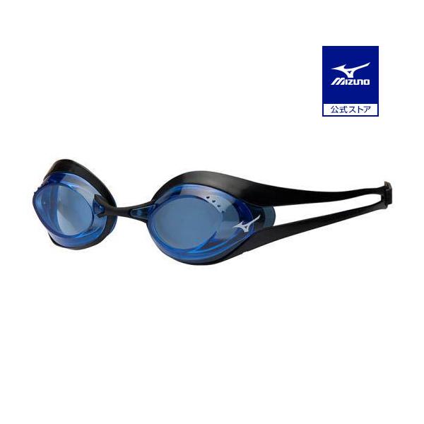 入水時の衝撃緩和、抵抗削減を追求したゴーグル。