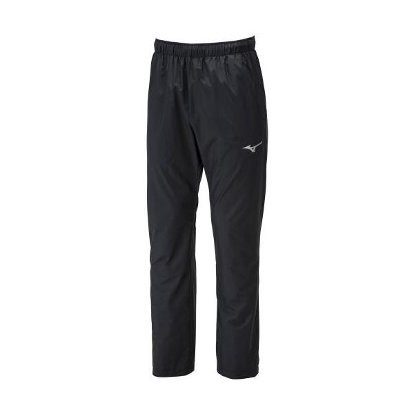 ワンポイントロゴのみでシンプルなデザインのピステパンツ。撥水性を備え、雨風の中でも活躍します。細かな体温調節にも活躍し、1着持っていると便利です。