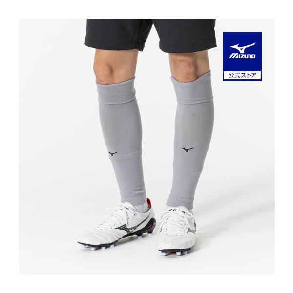 刺繍ロゴが前1か所に入った無地のカーフソックス。