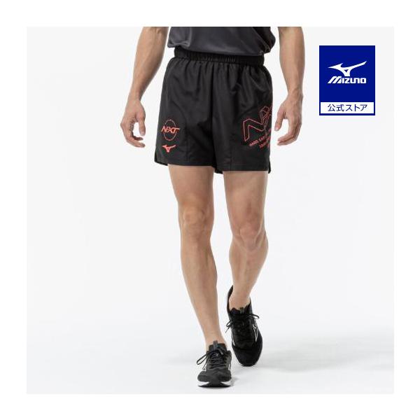 動き易い股下14cmのBOX型パンツ。