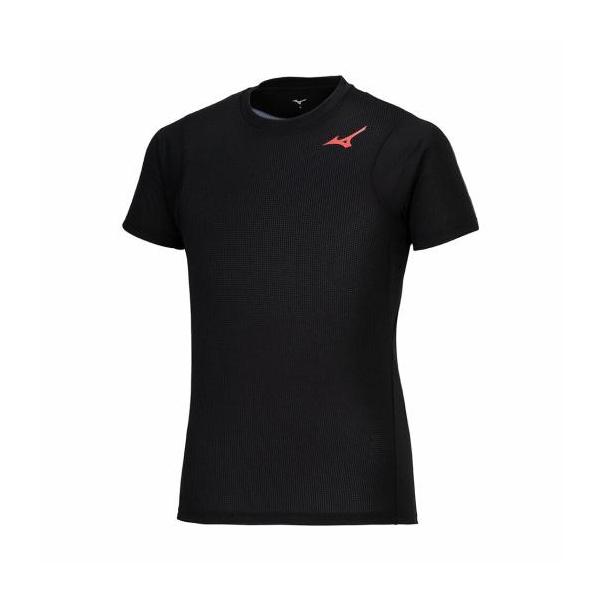 ドライエアロフローのプラクティスシャツ。汗をかいても高い通気性を保ち、放熱性に優れていてさらっと快適。