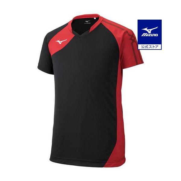 アシンメトリー切替と明るい配色使いのゲームシャツ。