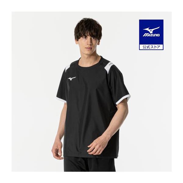 シンプルで着用しやすいデザインのバレーボール用ピステ。