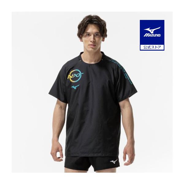 ダイナモーションフィット設計を採用した半袖のピステです。