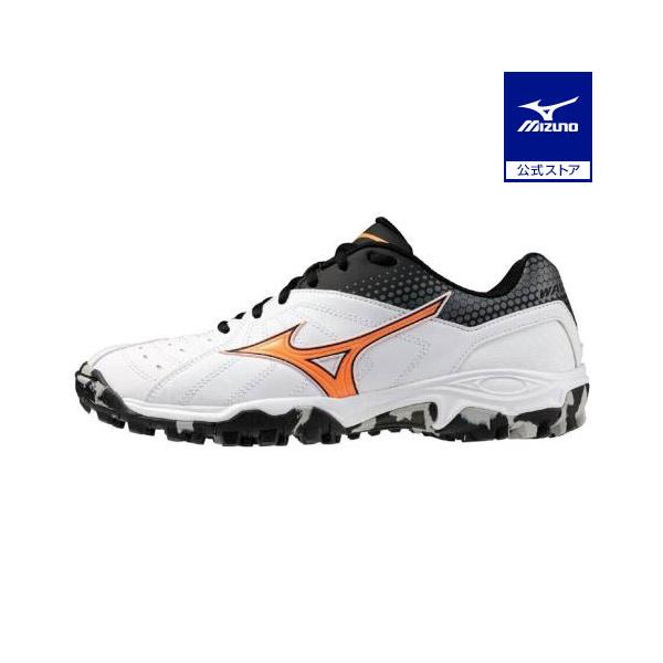 アウトコートで誰よりも目立つ、待望のカラーモデル。