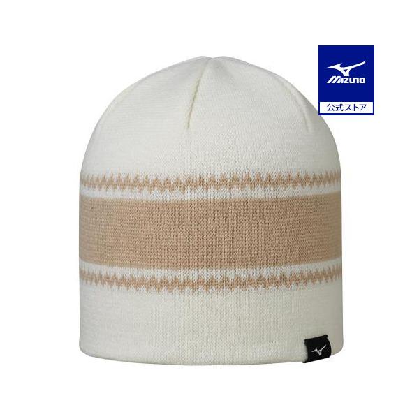 バイカラー＋ラインデザインが特徴のニットキャップ。