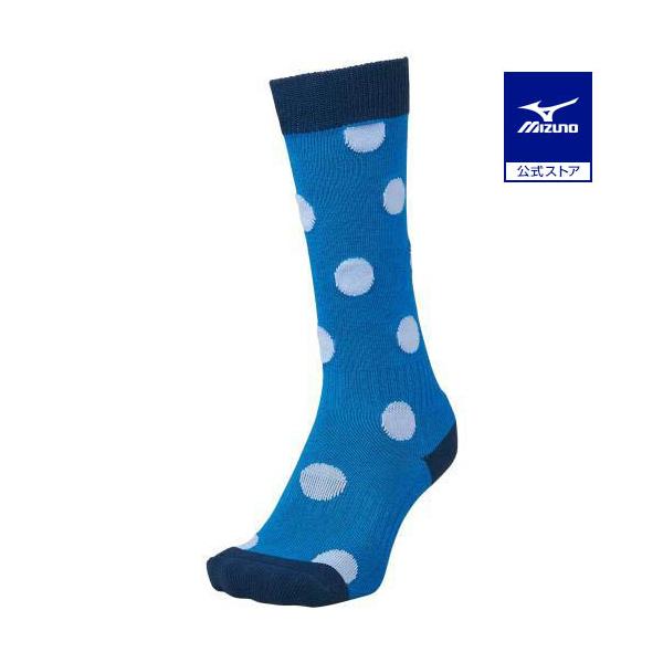 あたたかく、かわいらしいドット柄ガールズロングソックス。