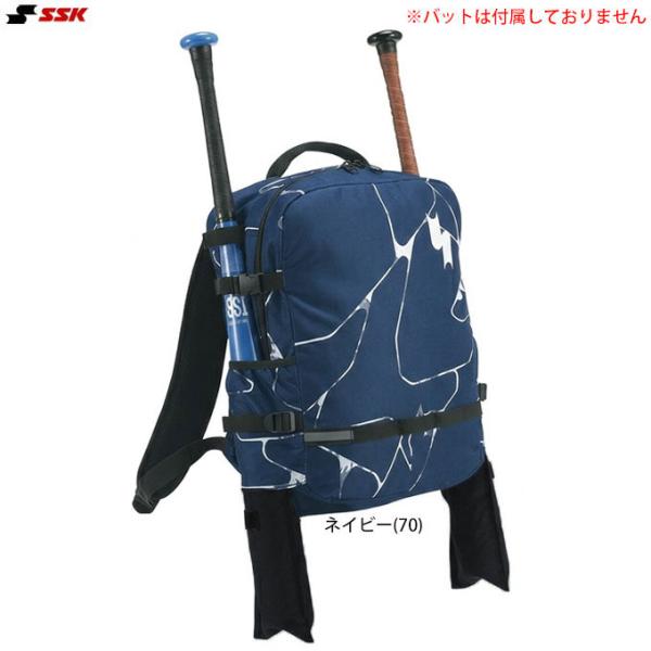 ■品番BJ1222F■商品説明バット2本をスマートに収納！両サイドにバット収納ポケットを完備。自転車移動や両手を空けたい時も安全に持ち運べます。安心の反射テープ付き夜道や夕暮れ時も光を反射する「再帰反射テープ」を配置。塾帰りや冬場の練習後も...