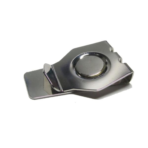 ●グラウンドゴルフで使用するクリップタイプのマーカーホルダーになります。●スチール製マーカーが装着可能です。●マーカーは別売りです。※クリップする部分は取り外しの頻度によって、繊維・素材等が痛むことがあるので気をつけてください。BH7181...