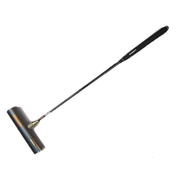 ●ヘッドは両面使用可能なチタン製フェイスφ45×200mm、約450gです。耐久性・反発性・硬度もヘッド素材の中ではすべてトップクラス、色はチタンシルバーになります。●シャフトはカーボン製で、グリップは握りやすい片扁平のかまぼこ型からエンド...