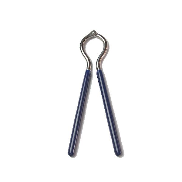 ●ゲートボールスティックのヘッドとシャフトをつなぐ金具(ロック式金具推奨)を締める道具です。●内径約φ23、長さ約160mmです。●使用の際は布やゴムをあてると、金具を傷つけることなくラクに締まります。※多用するとネジの摩耗を早めることがあ...