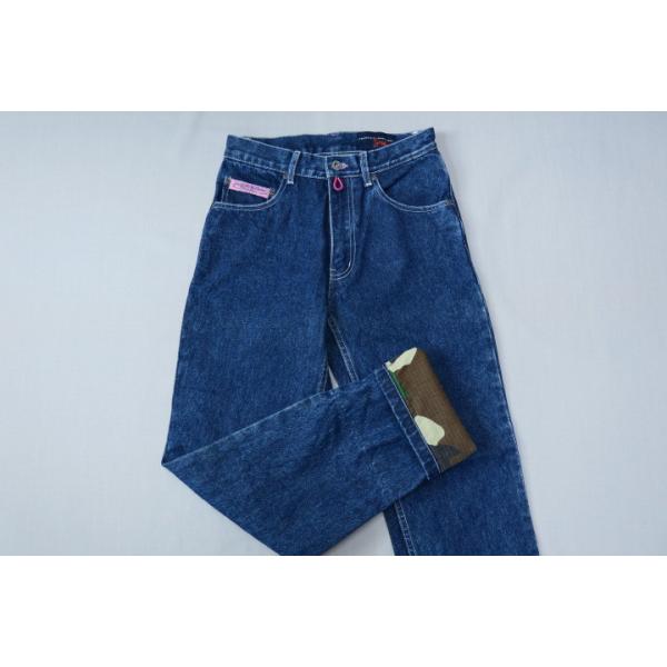 54%  OFF！  送料無料！トリプルファイブソウルレディスのストレートジーン！コットン100％　デニム　SIZE: Sボタン・リベットともロゴ刻印のオリジナル使用。ボタンホール・ジッパーのピンクがいいアクセントに。チェンジポケットにロゴ...