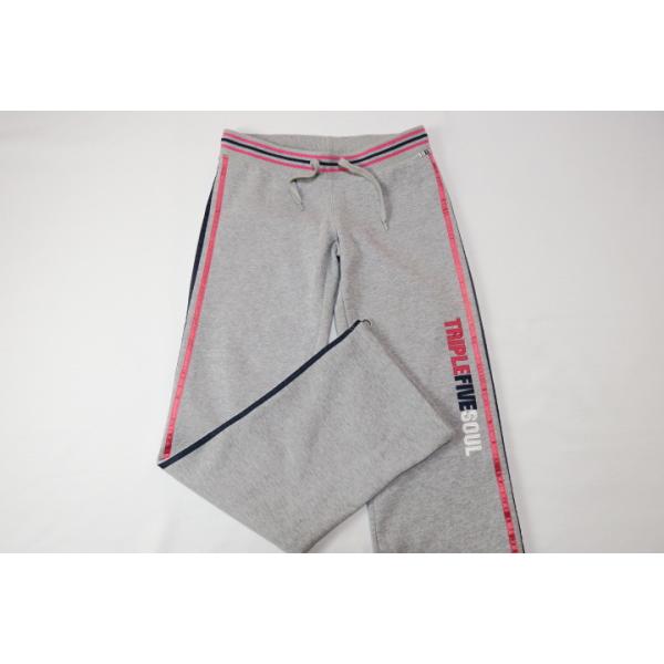 60%  OFF！  送料無料！トリプルファイブソウルレディスのスウェットパンツ！コットン75％　ポリエステル25％　裏起毛SIZE: M　　COL: 杢グレーウエストゴム＆ドローコード付き。両脇のホットピンクとネイビーのサテンテープがいい...
