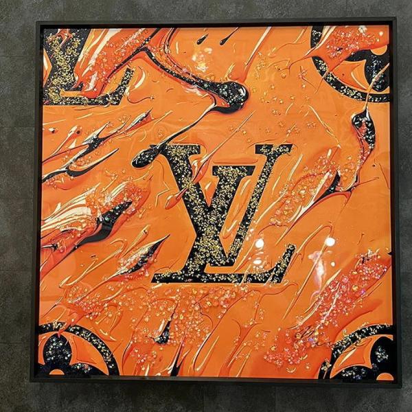 サイズ幅50cm×高さ50cm×厚み3.5cm※多少の誤差はご了承ください　　　　　　 材質：合板・プラスチック・艶有・アクリル樹脂　　ラグジュアリーな空間演出にぴったりなクリスタルアートパネル一枚あるだけで、日常にちょっぴりワクワク感をプ...