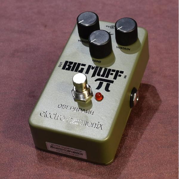 Sovtek社時代の "Green Russian Big Muff" の回路を完全踏襲。