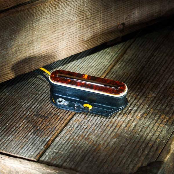 インペリアルハムバッカーに匹敵する程の出力を持つ、ブレードスタイルテレキャスターピックアップ。