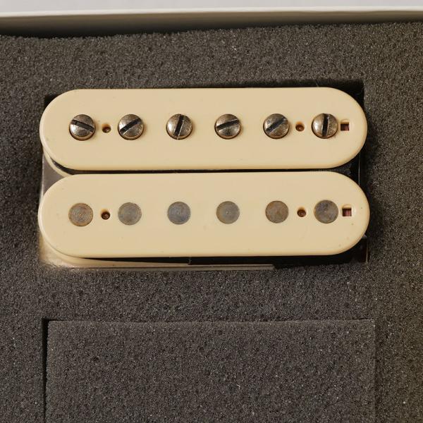 ロングマグネットを採用し、ルックスのみならずサウンドも本物を追求！Gibson Les Paul SG ES-335等などのリプレイスメントに。