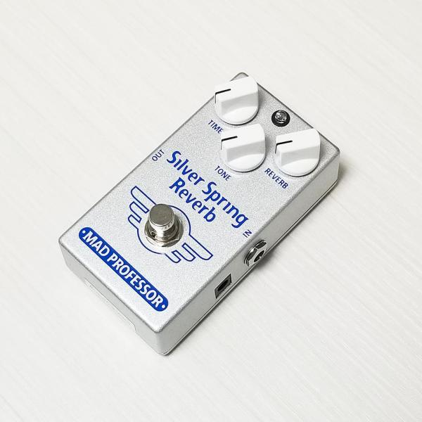 コンパクトサイズで使いやすく、ピュアでナチュラルなリバーブサウンドを生み出します。