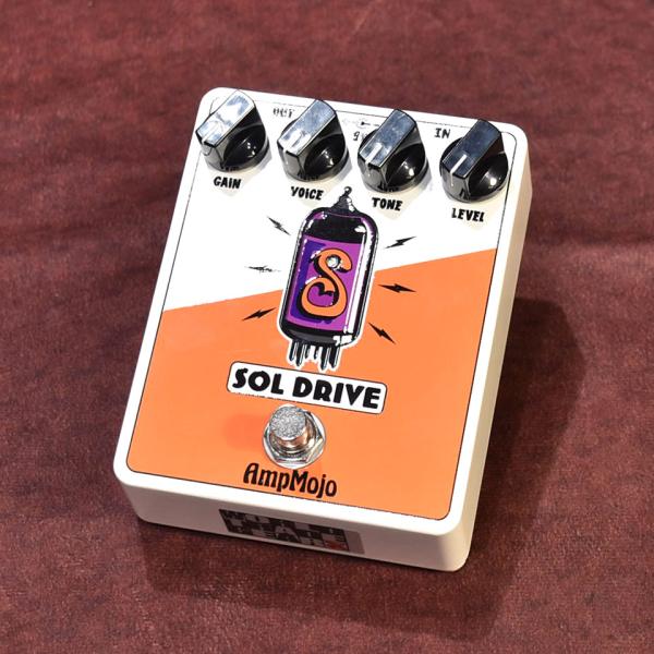 1970〜80年代のクラシックな “D” スタイルのチューブアンプから着想を得たオーバードライブ・ペダル！