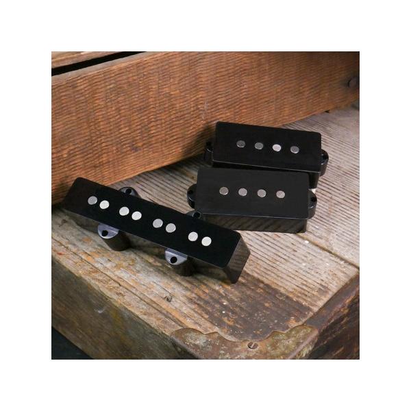 Precision Bass Split-coilとDC J-Bass Bridgeをセットにしたモデルです。