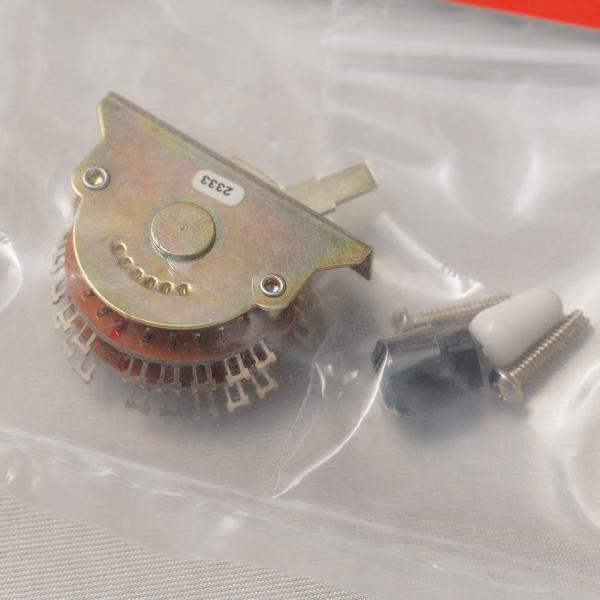 様々な配線アレンジが可能になるFender純正5wayスーパースイッチ！！