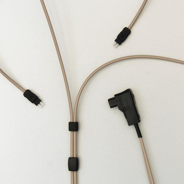 PCUHDとOFCの集合導体を信号線に使用したツインリードのイヤホンケーブル。カスタムIEM2pin用。