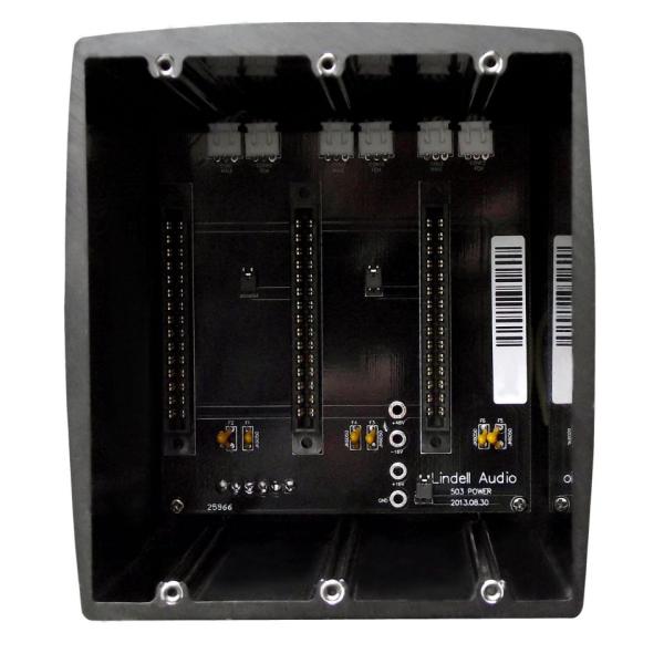 API500フォーマットモジュール用3スロットのパワーサプライ。