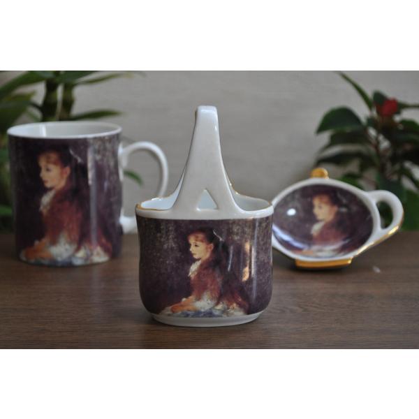 安くて人気のある日本のお土産小物ルノワール作 イレーヌカーン・ダンヴェール嬢の肖像名画です。シュガースティックホルダー（砂糖入れ）ハンドル付きバスケット、縁には全て金線仕上げになっています。またカワイイ生け花にもなります。商品コード：bas...